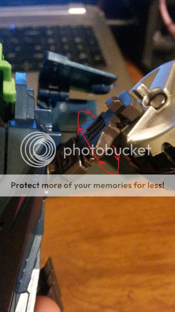 Microblaze Onslaught Shoulder Wheel Mod | TFW2005 - The 2005 Boards